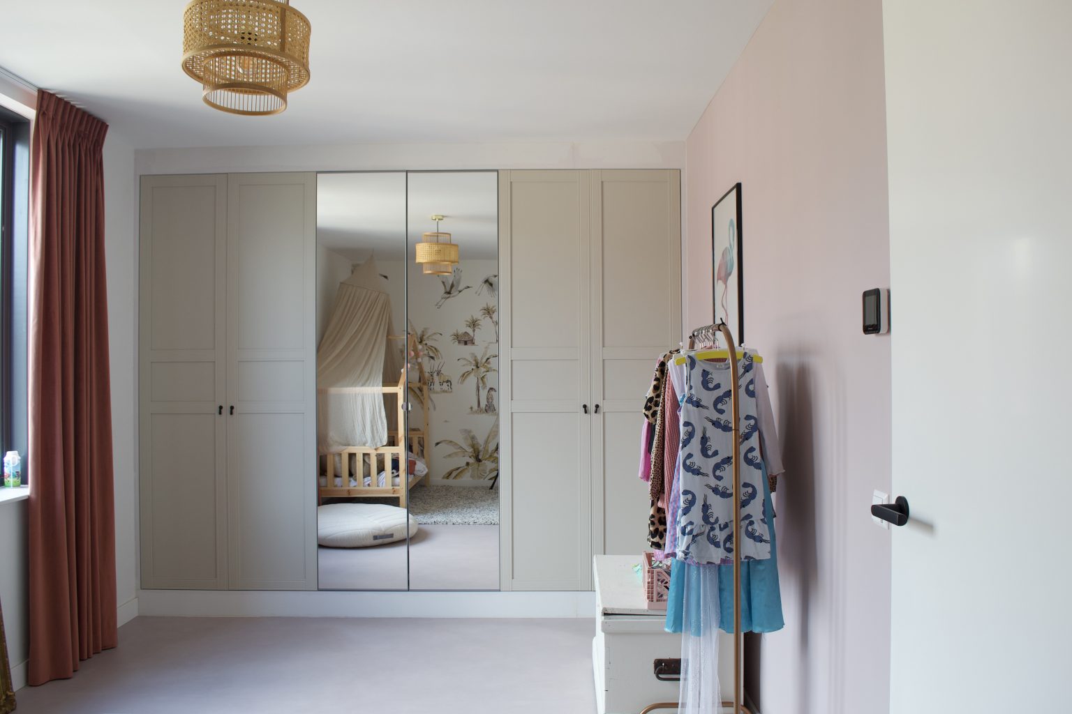 Een inloopkast op maat voor een Ikeaprijs - NieuwHuis.Info